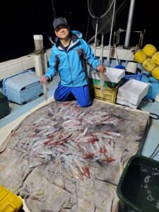 8年6月12日イカ釣り – 落とし込み専門 釣り船 胡百(こもも)